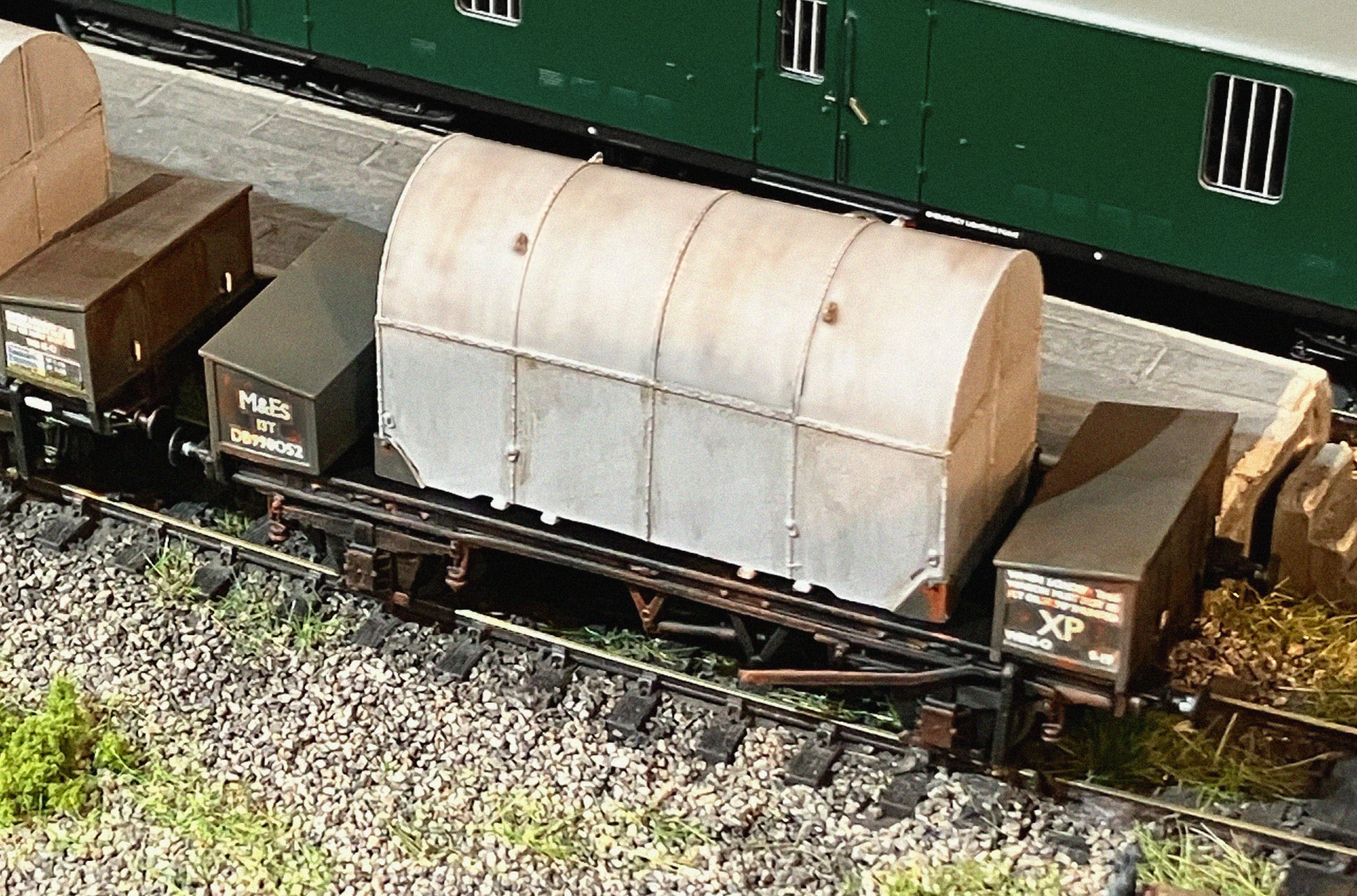 BR(S) ZRA "Sewing Machine" DEMU Engine Carrier wagon kit - OO / 4mm ...