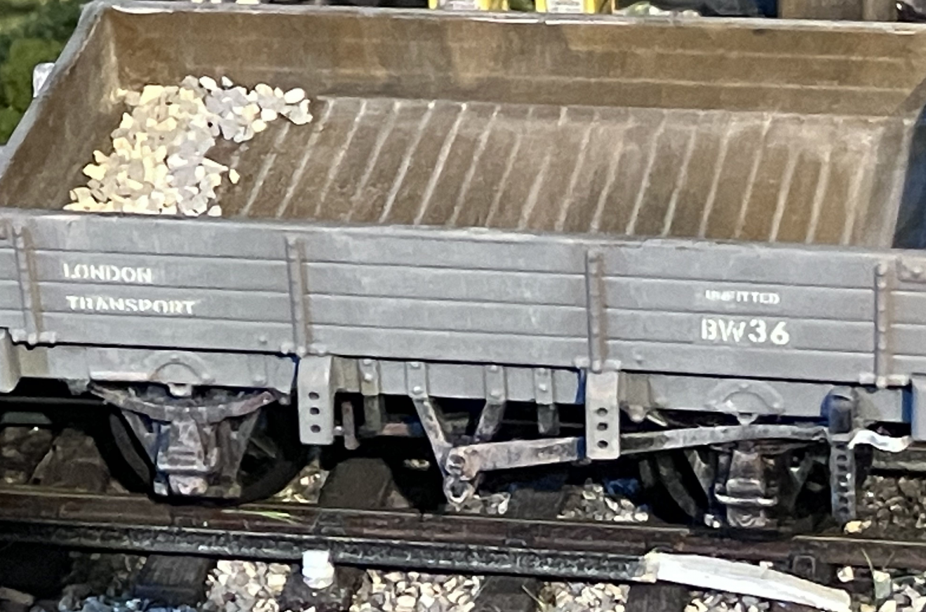 London Transport / London Underground Ballast Wagon "Dog Ears" x8 - OO / 4mm scale - 12A Models ...