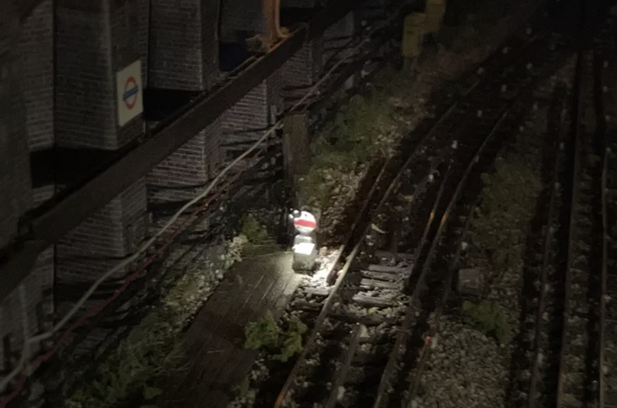 London Underground Ground Semaphore Signals x3 - OO / 4mm scale - 12A ...